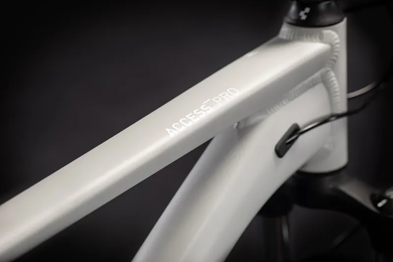 Cube Access Pro Women's 27.5/29 2021 Hardtail MTB - Grey/White